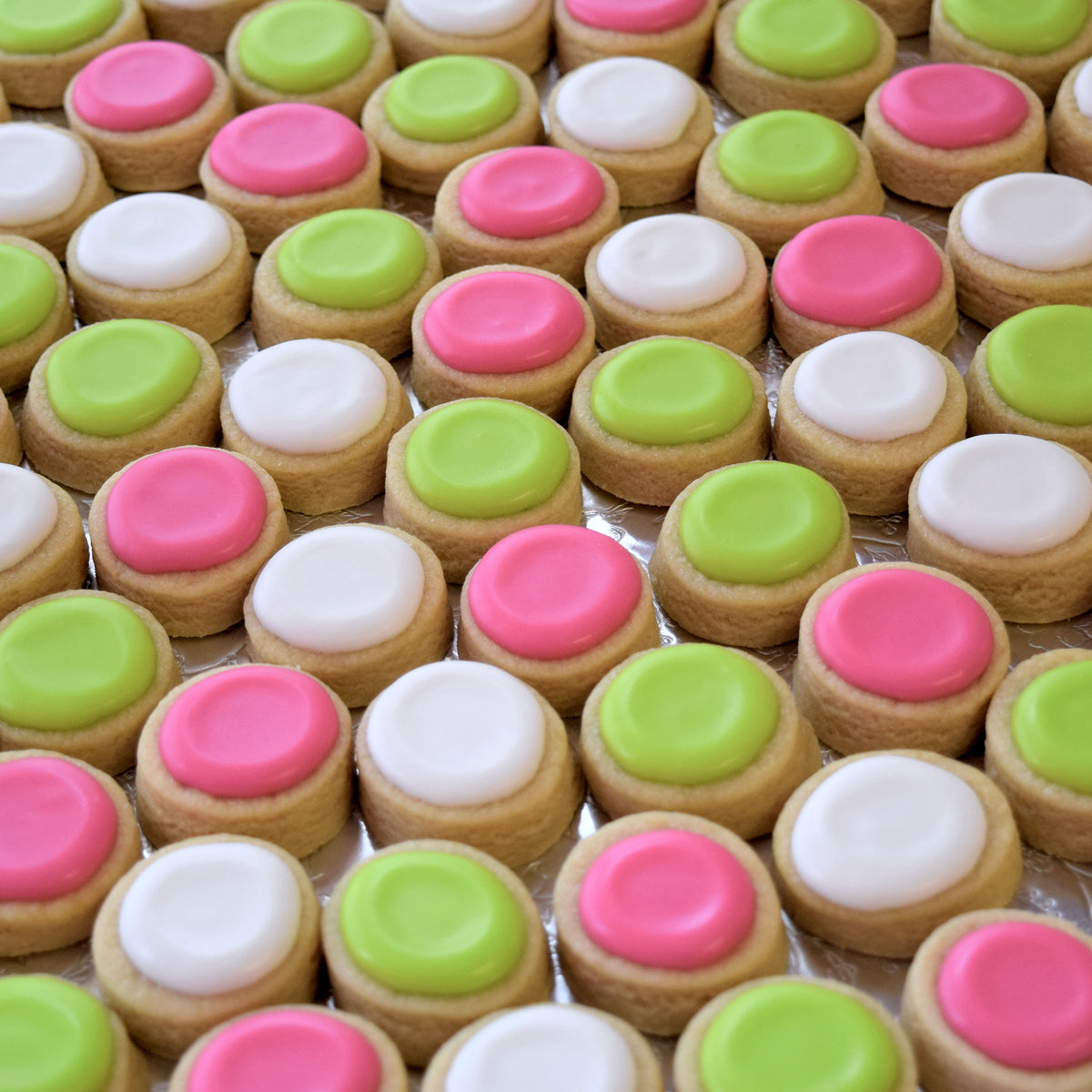 Dots – Southern Home Bakery